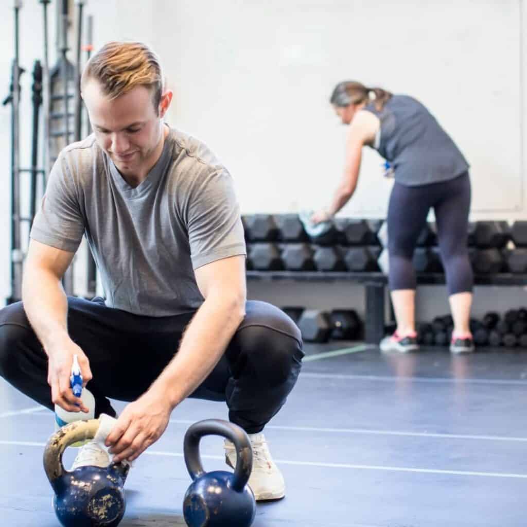 Workout tips for beginners (how to start working out at the gym)